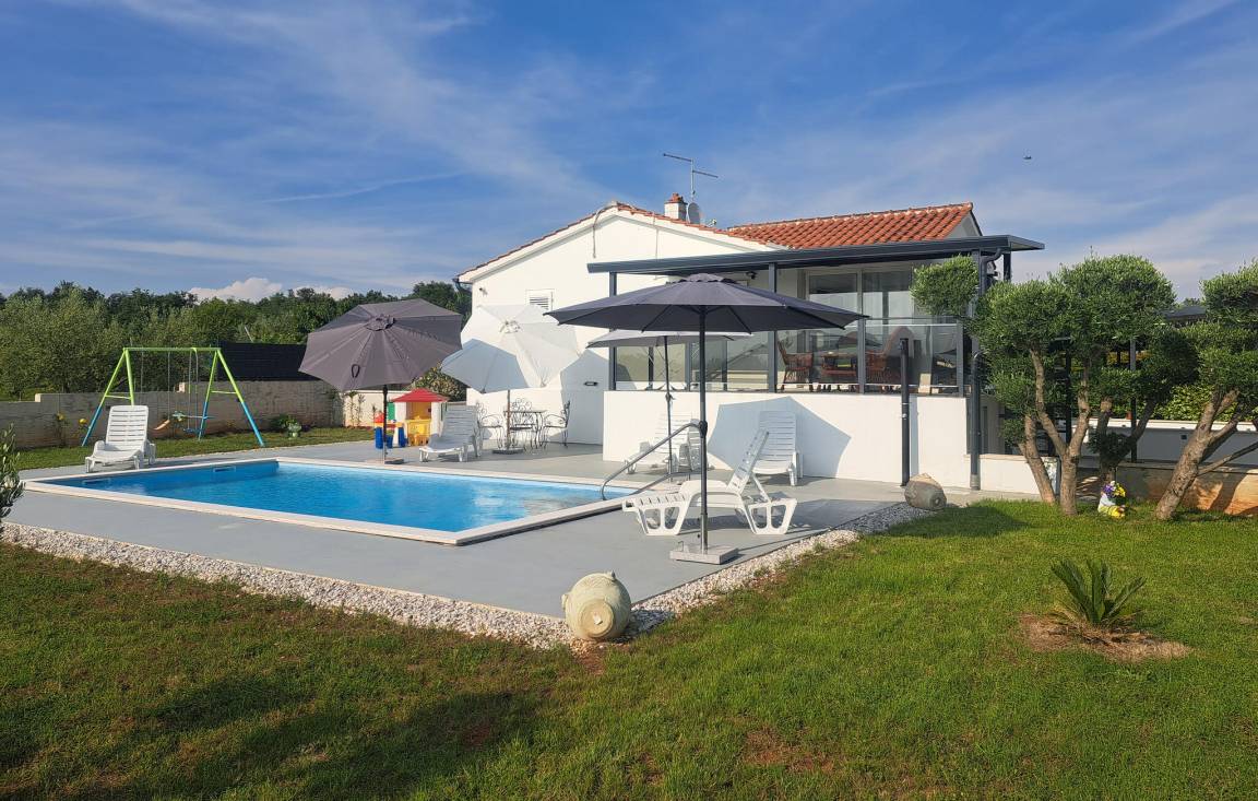 101 M² House ∙ 2 Bedrooms ∙ 4 Guests - Motovun
