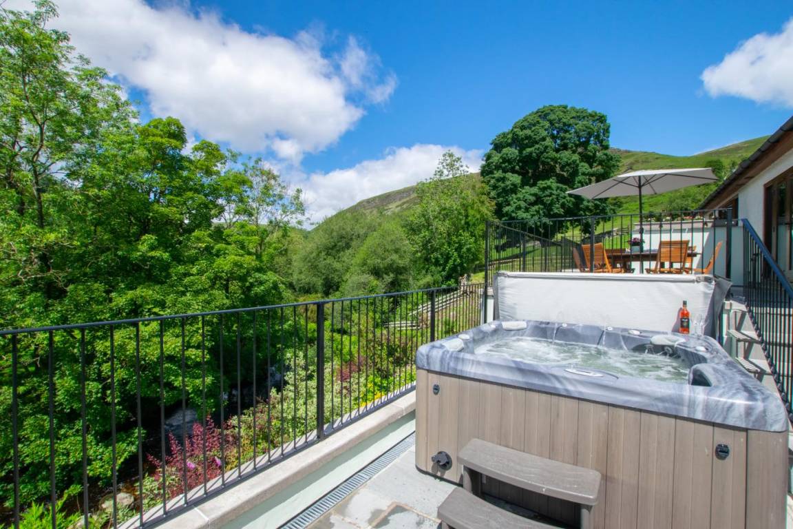 Cottage ∙ 4 Bedrooms ∙ 6 Guests - Llangollen
