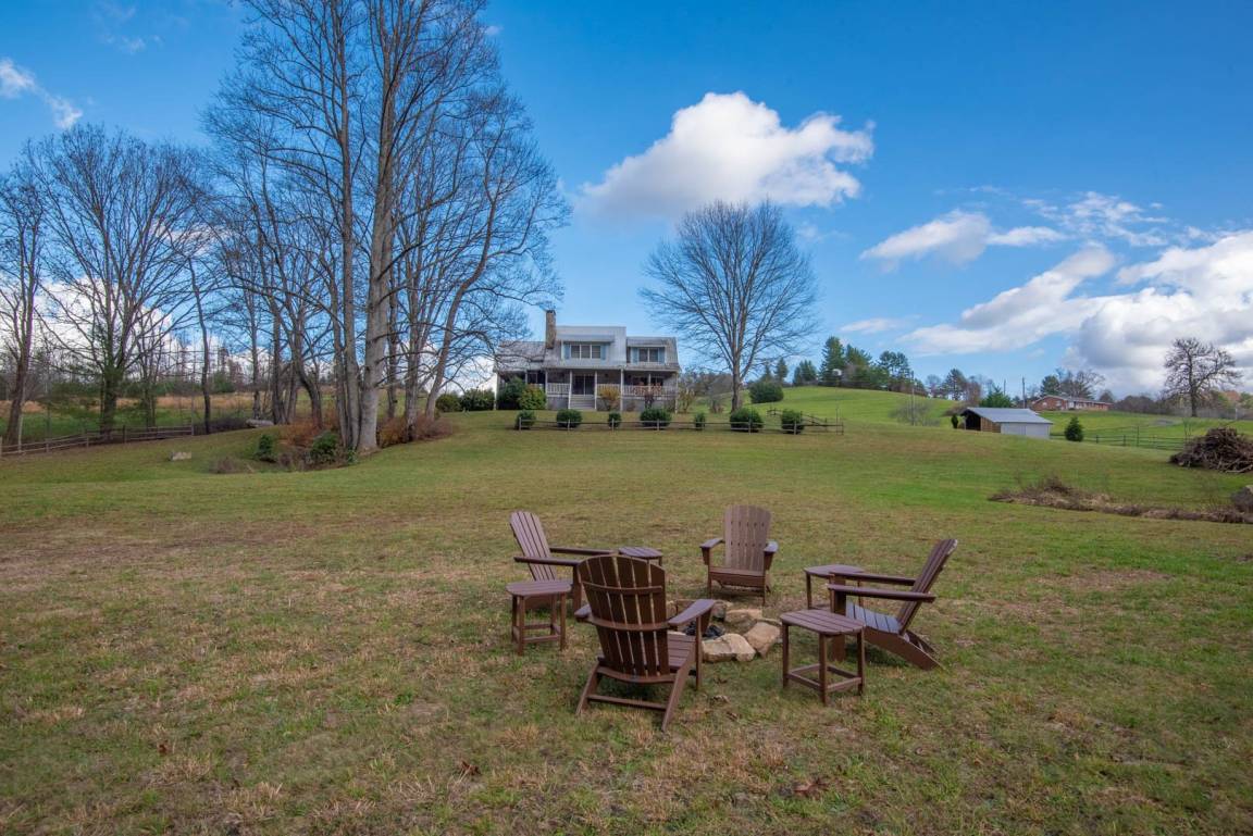 Casa Rural ∙ 1 Habitación ∙ 4 Huéspedes - West Jefferson, NC