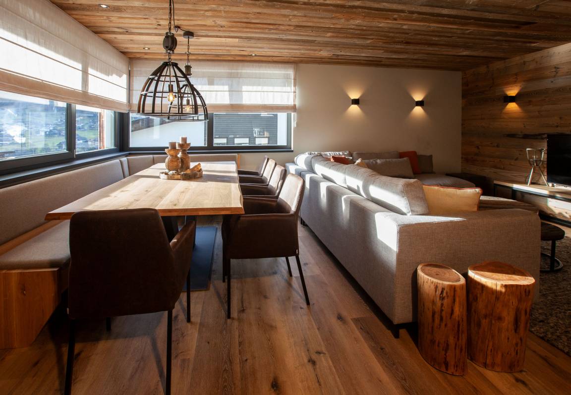 155 M² Ferienwohnung ∙ 4 Schlafzimmer ∙ 11 Gäste - Partenen