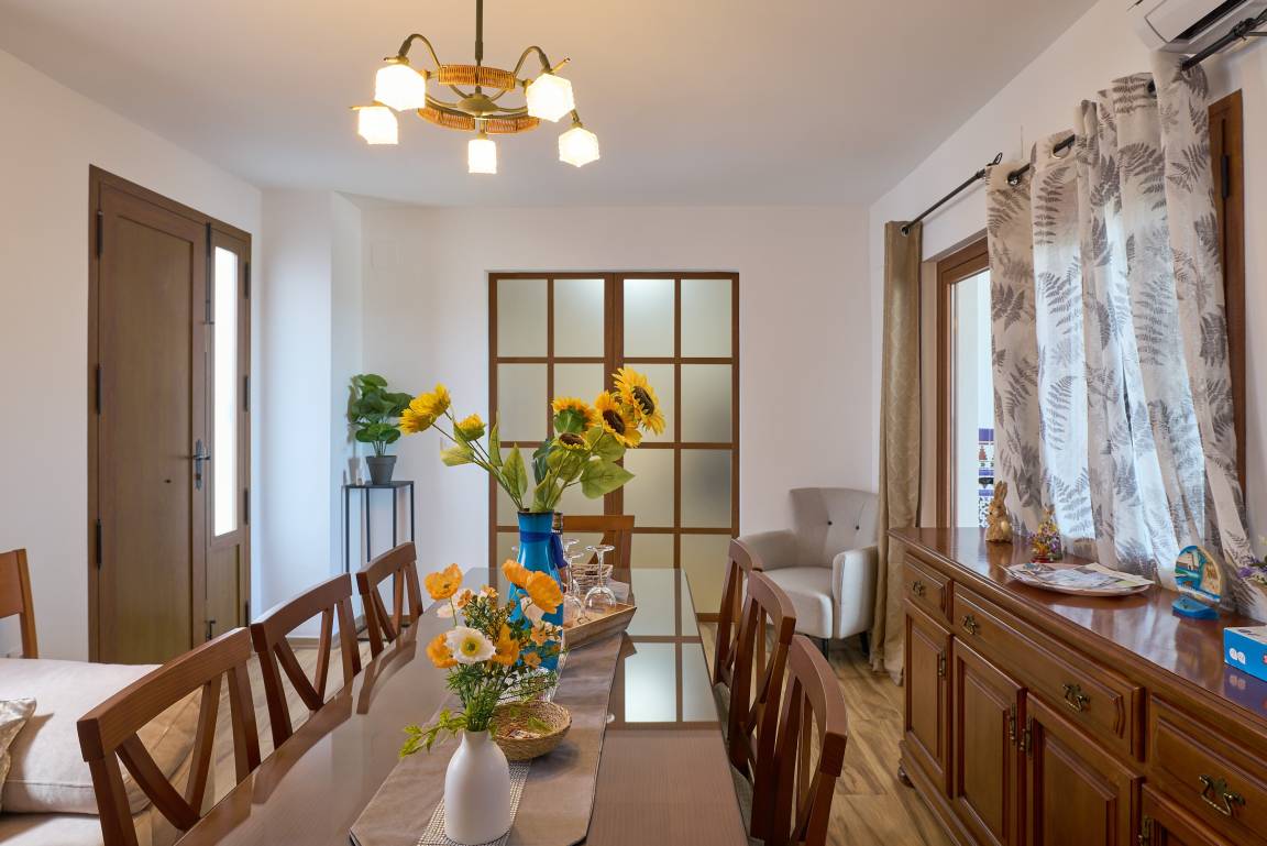 90 M² Huis ∙ 4 Slaapkamers ∙ 8 Gasten - Baena