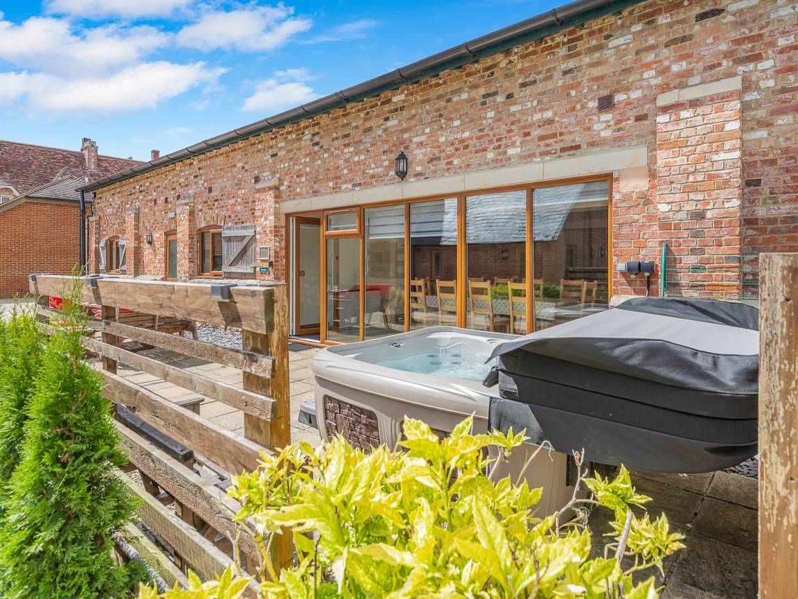Apartment ∙ 4 Bedrooms ∙ 10 Guests - Dorset