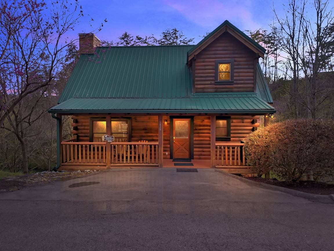 Cabin ∙ 1 Bedroom ∙ 4 Guests - Pigeon Forge, TN