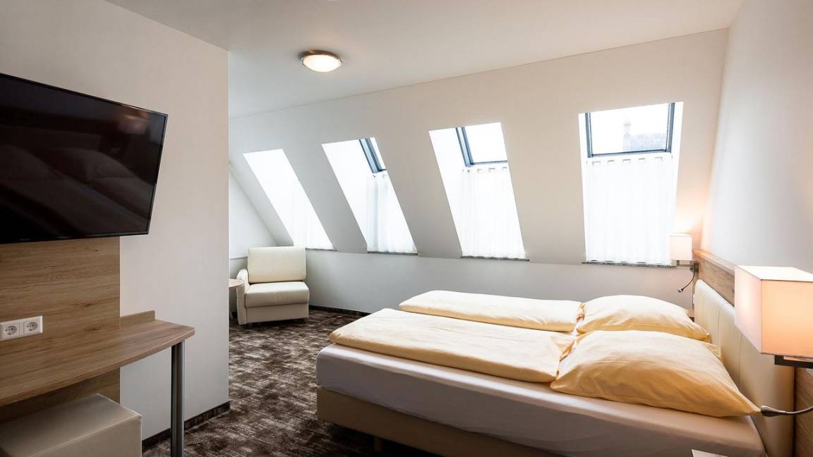 Hotel ∙ 1 Guest - Blaubeuren