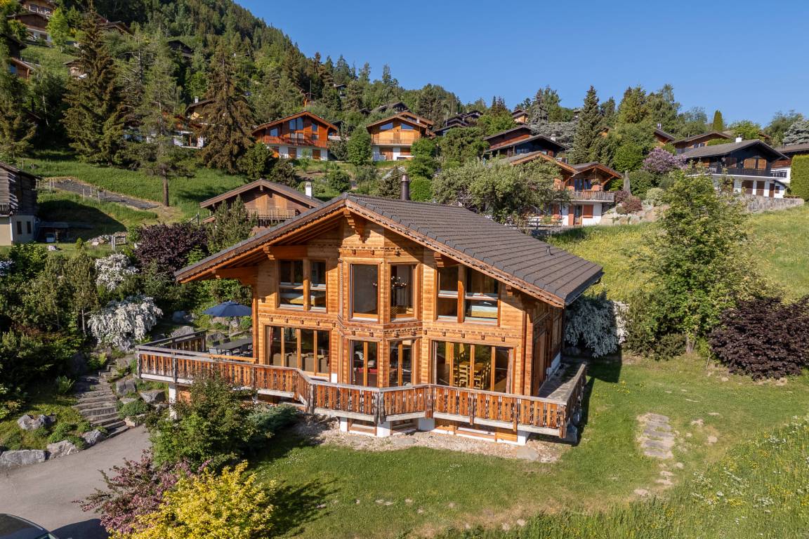 280 M² Chalet ∙ 6 Bedrooms ∙ 12 Guests - Verbier