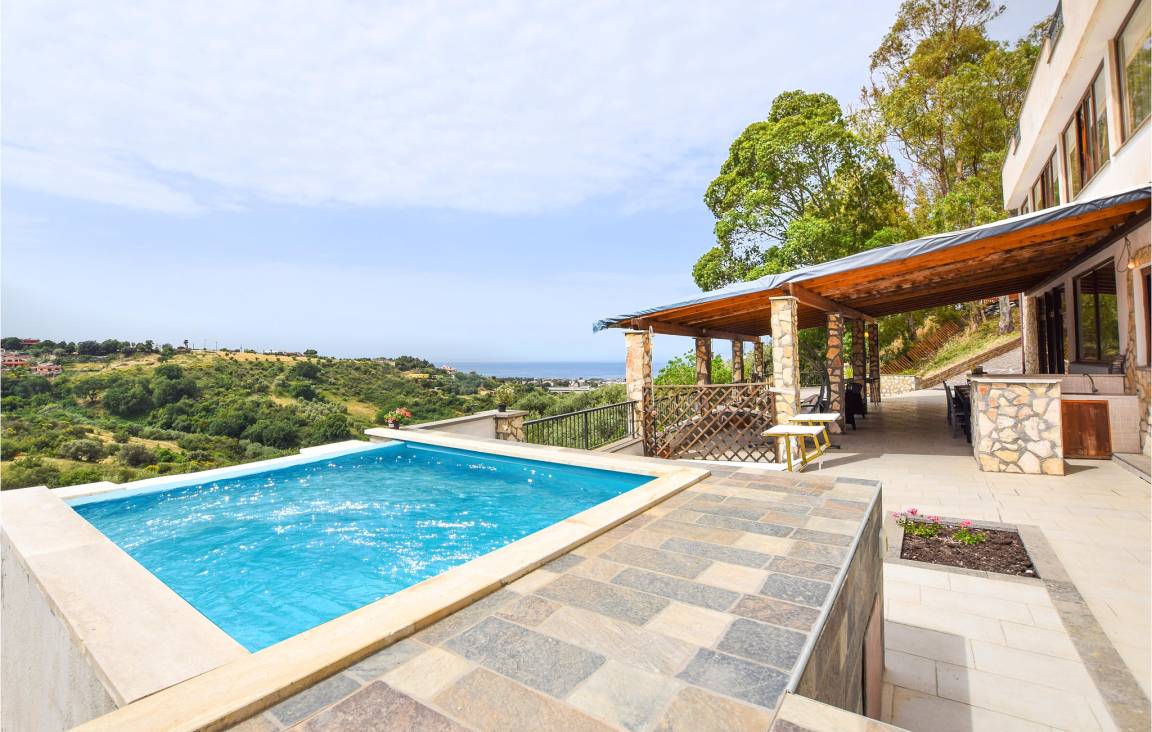 260 M² Maisonette ∙ 6 Bedrooms ∙ 15 Guests - Santa Marinella
