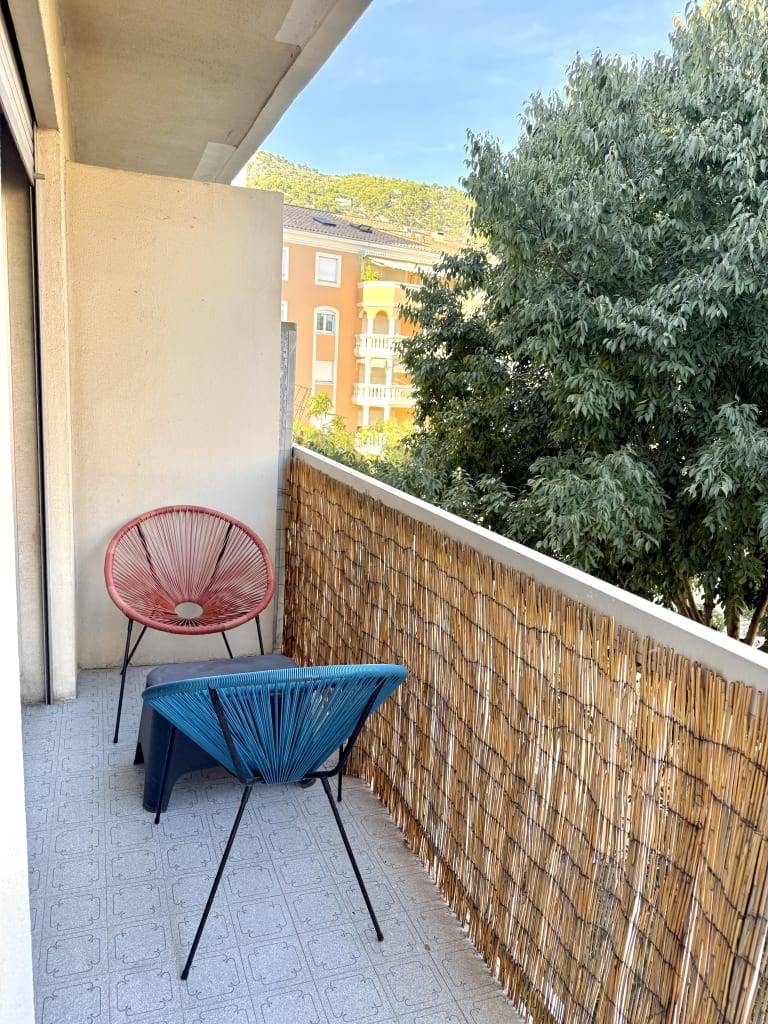 33 M² Huoneisto ∙ 1 Makuuhuone ∙ 4 Vierasta - Toulon