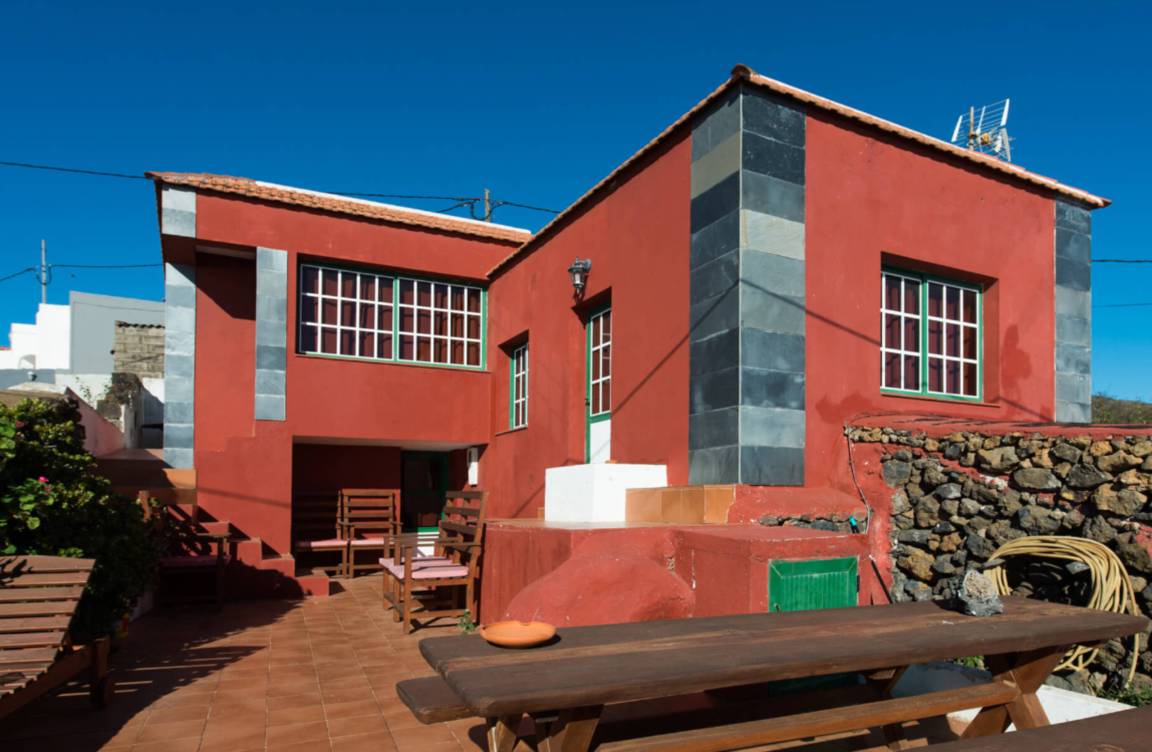 120 M² Casa Rural ∙ 3 Habitaciones ∙ 8 Huéspedes - El Hierro