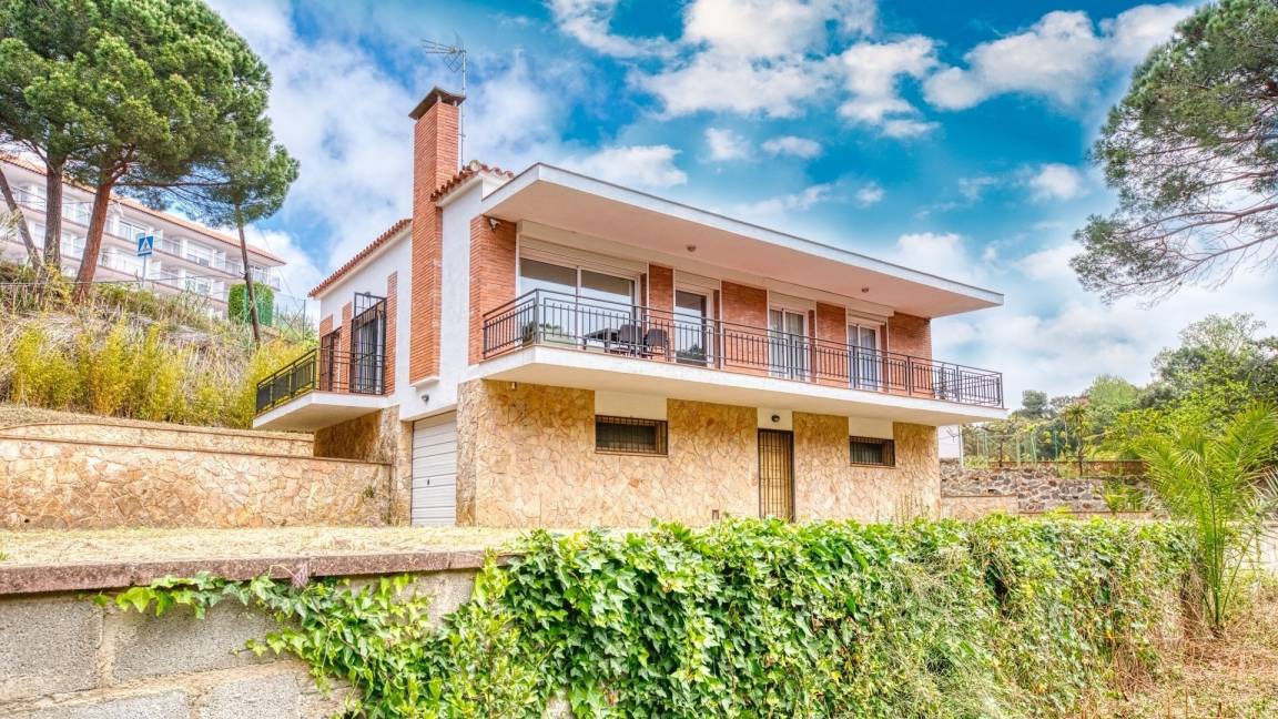 130 M² Villa ∙ 3 Chambres ∙ 8 Personnes - Blanes