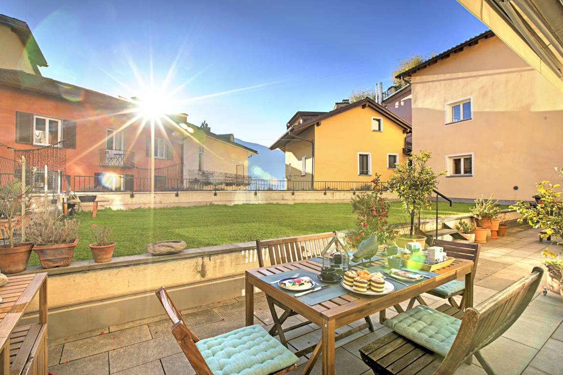 95 M² Ferienwohnung ∙ 2 Schlafzimmer ∙ 5 Gäste - Brissago