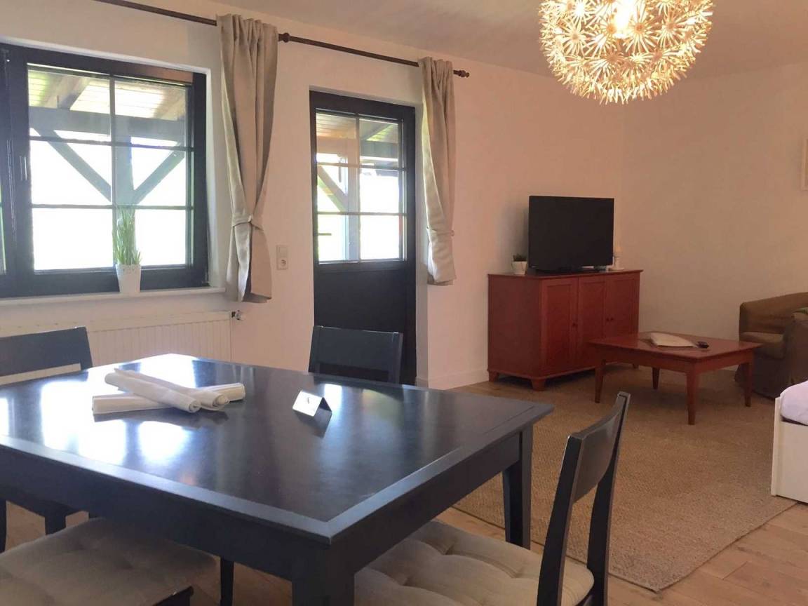 60 M² Ferienwohnung ∙ 1 Schlafzimmer ∙ 4 Gäste - Sassnitz
