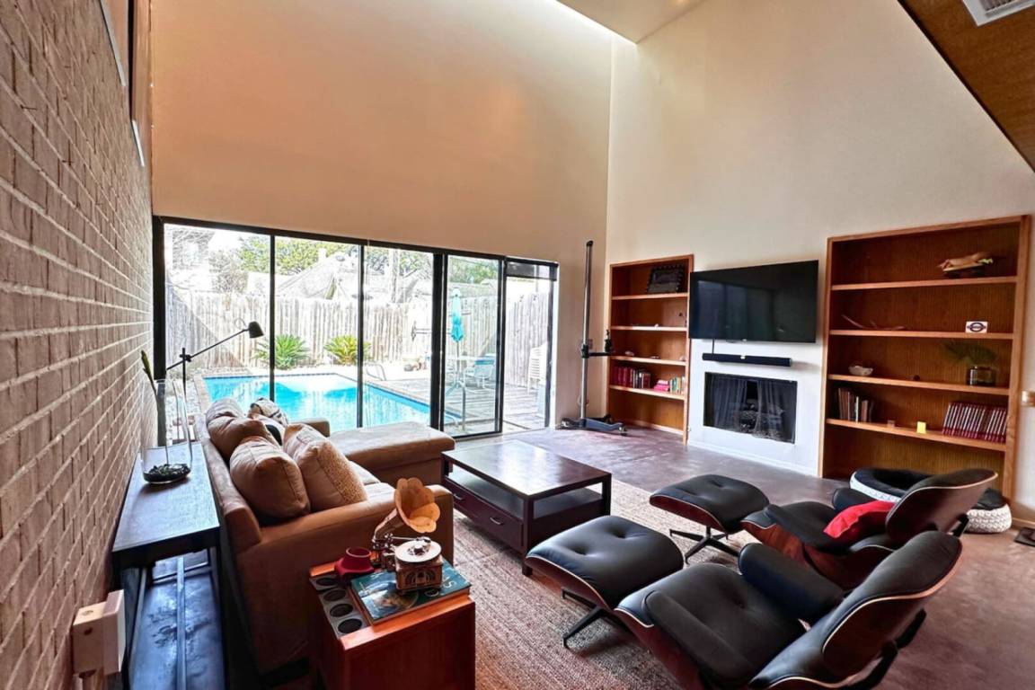 210 M² House ∙ 2 Bedrooms ∙ 8 Guests - Houston, TX