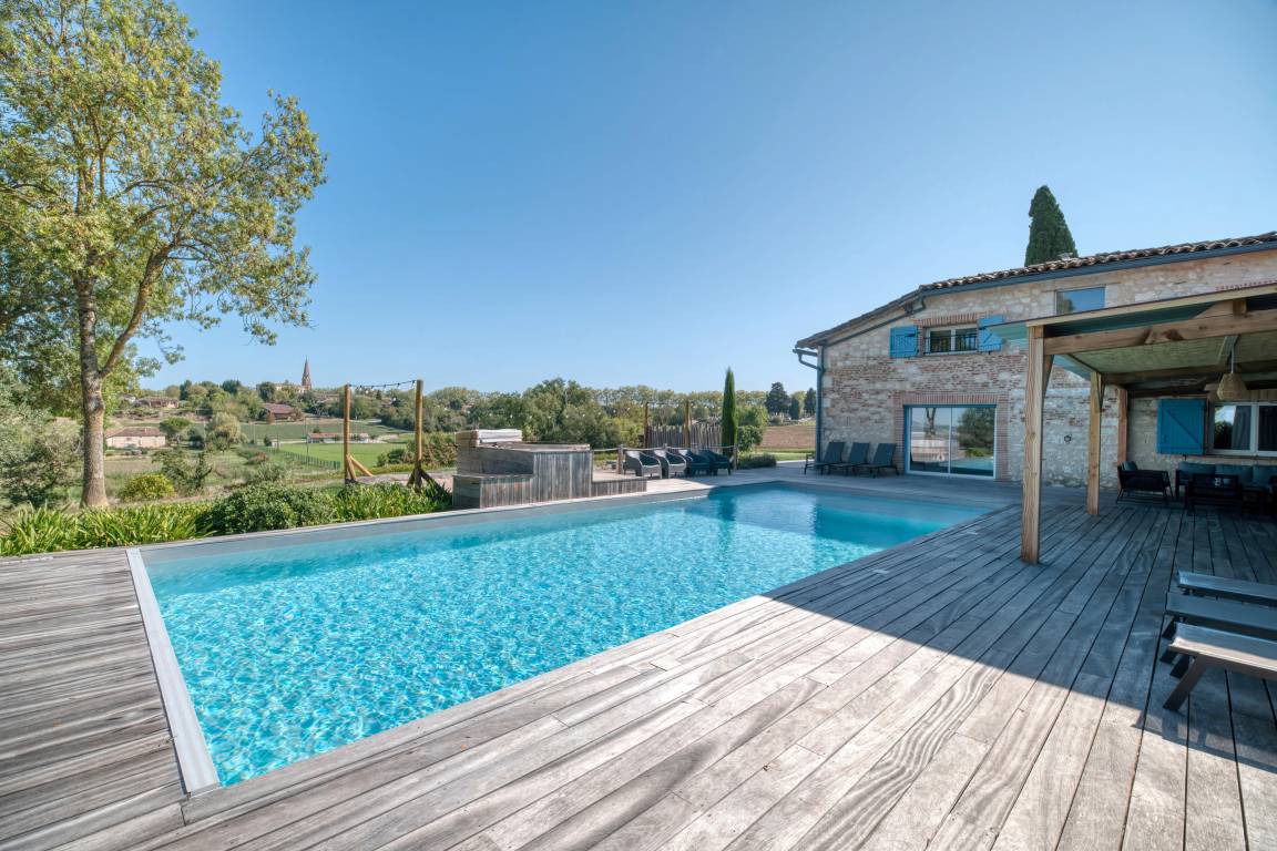 200 M² Maison De Vacances ∙ 5 Chambres ∙ 14 Personnes - Beaumont-de-Lomagne