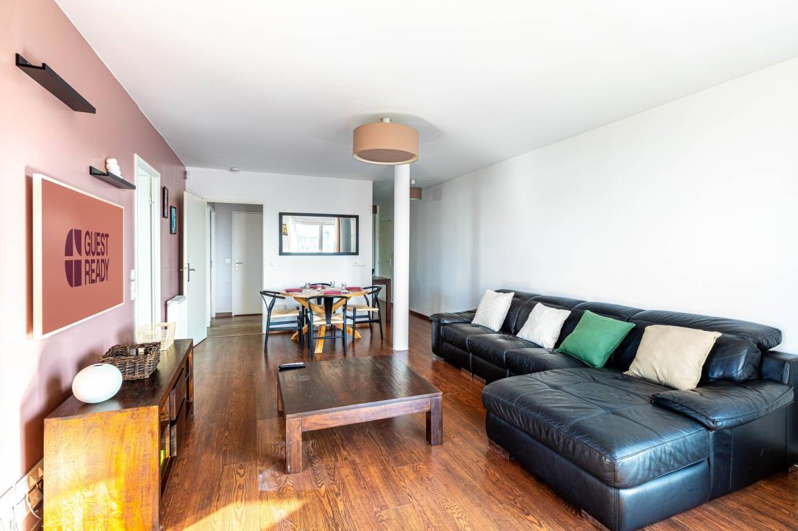 72 M² Apartment ∙ 2 Bedrooms ∙ 4 Guests - Saint-Denis, France