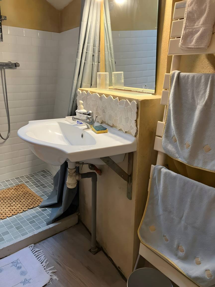 18 M² Chambre D'hôtes ∙ 2 Chambres ∙ 4 Personnes - Île-de-Bréhat