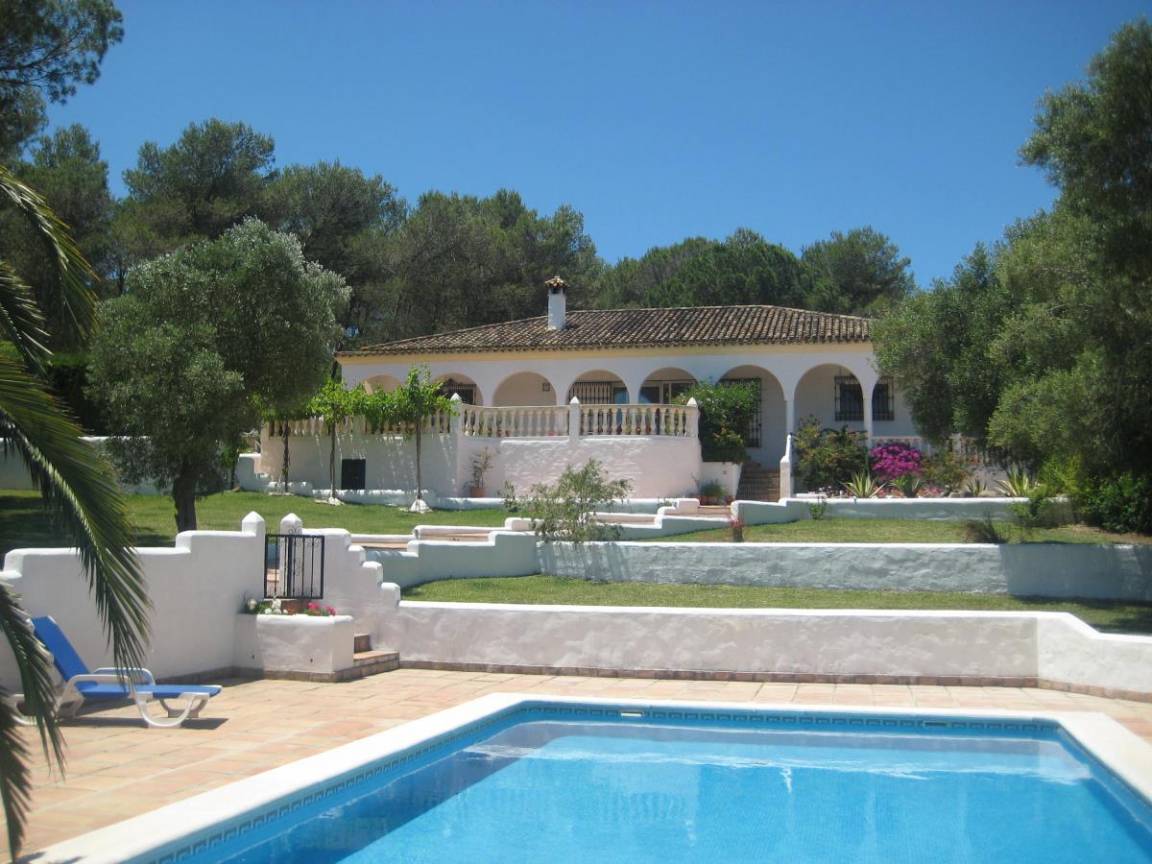 250 M² Ferienhaus ∙ 3 Schlafzimmer ∙ 6 Gäste - Barbate