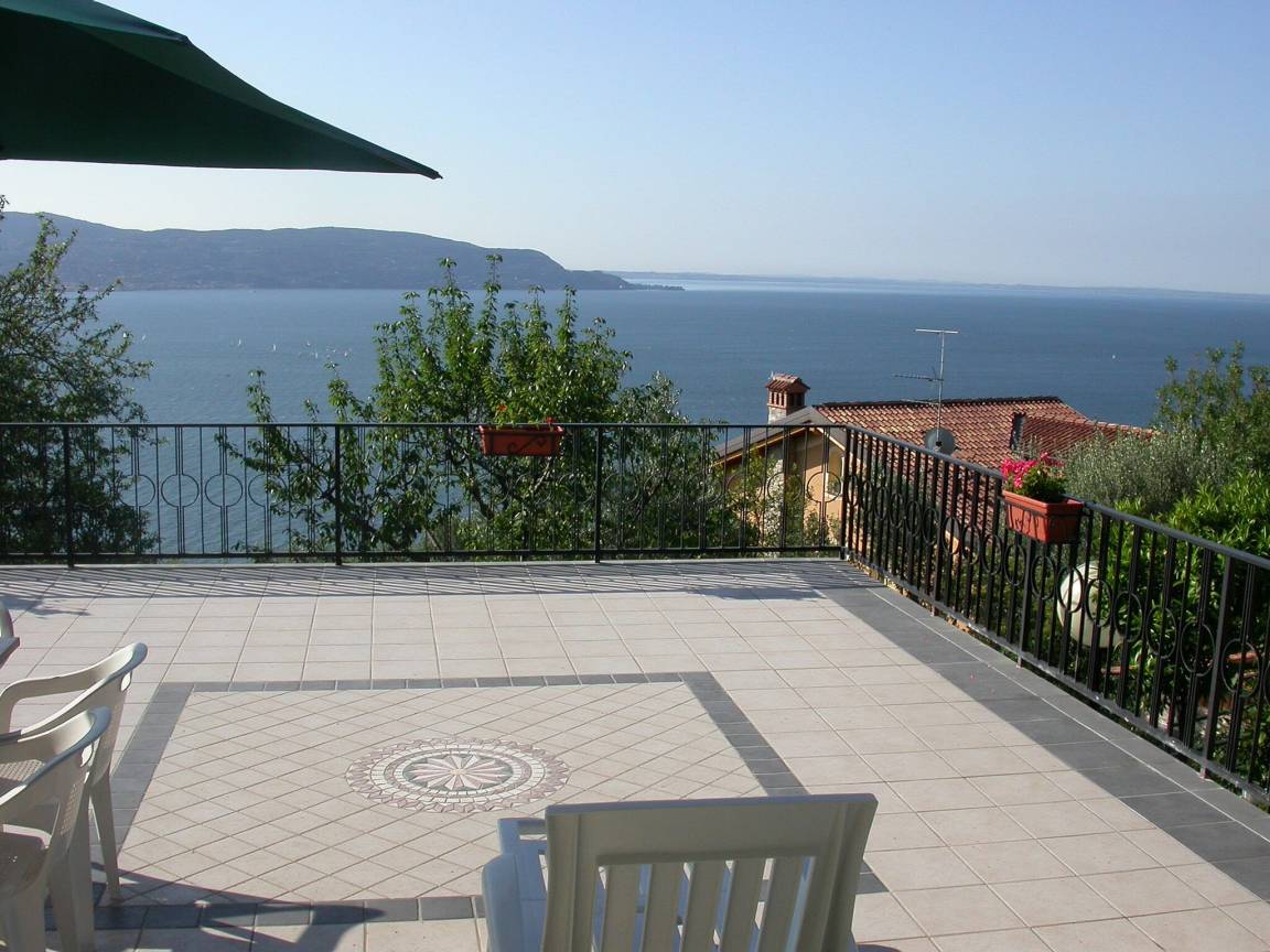 120 M² House ∙ 2 Bedrooms ∙ 4 Guests - Gardone Riviera