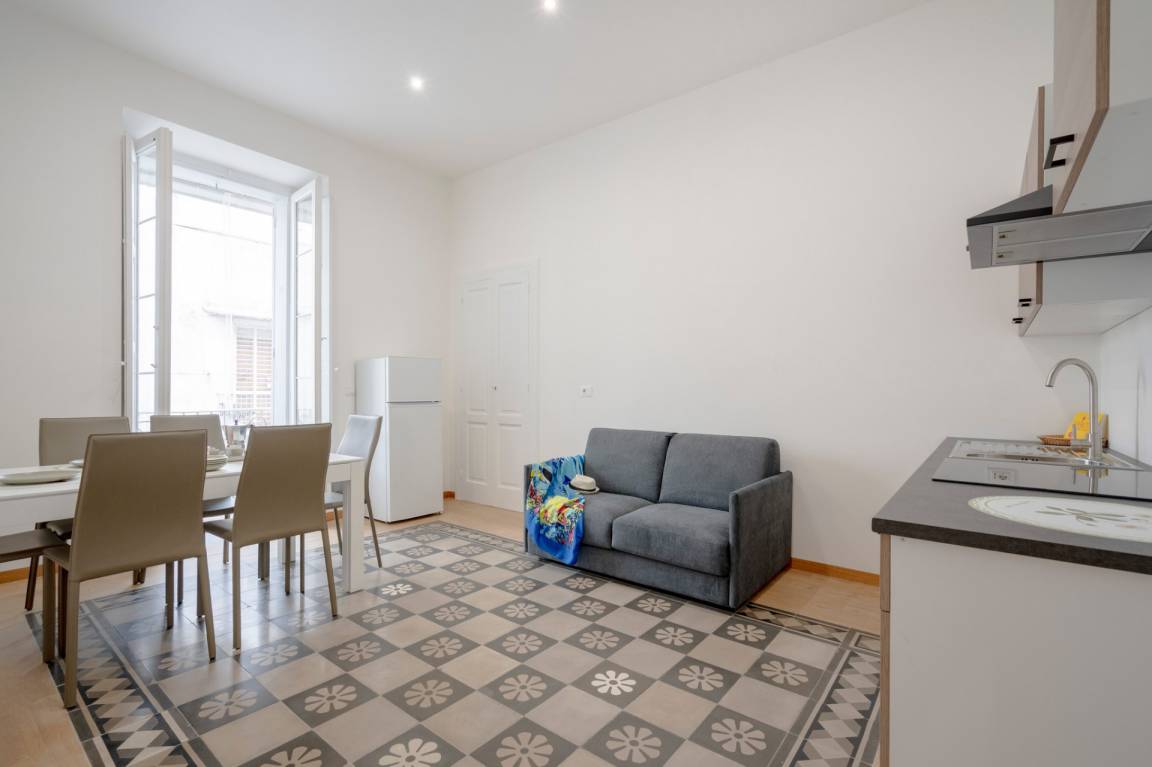 145 M² Apartment ∙ 2 Bedrooms ∙ 6 Guests - Bari