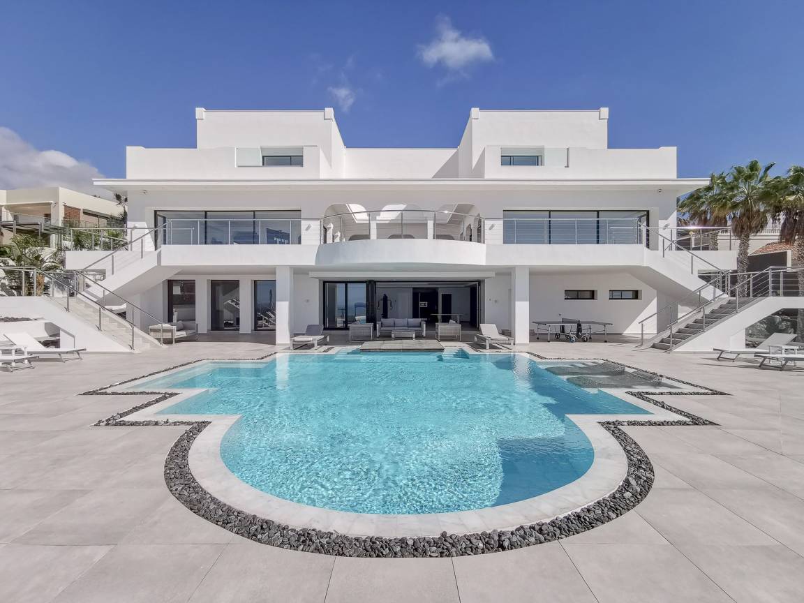 2723 M² Villa ∙ 10 Habitaciones ∙ 20 Huéspedes - Costa Adeje