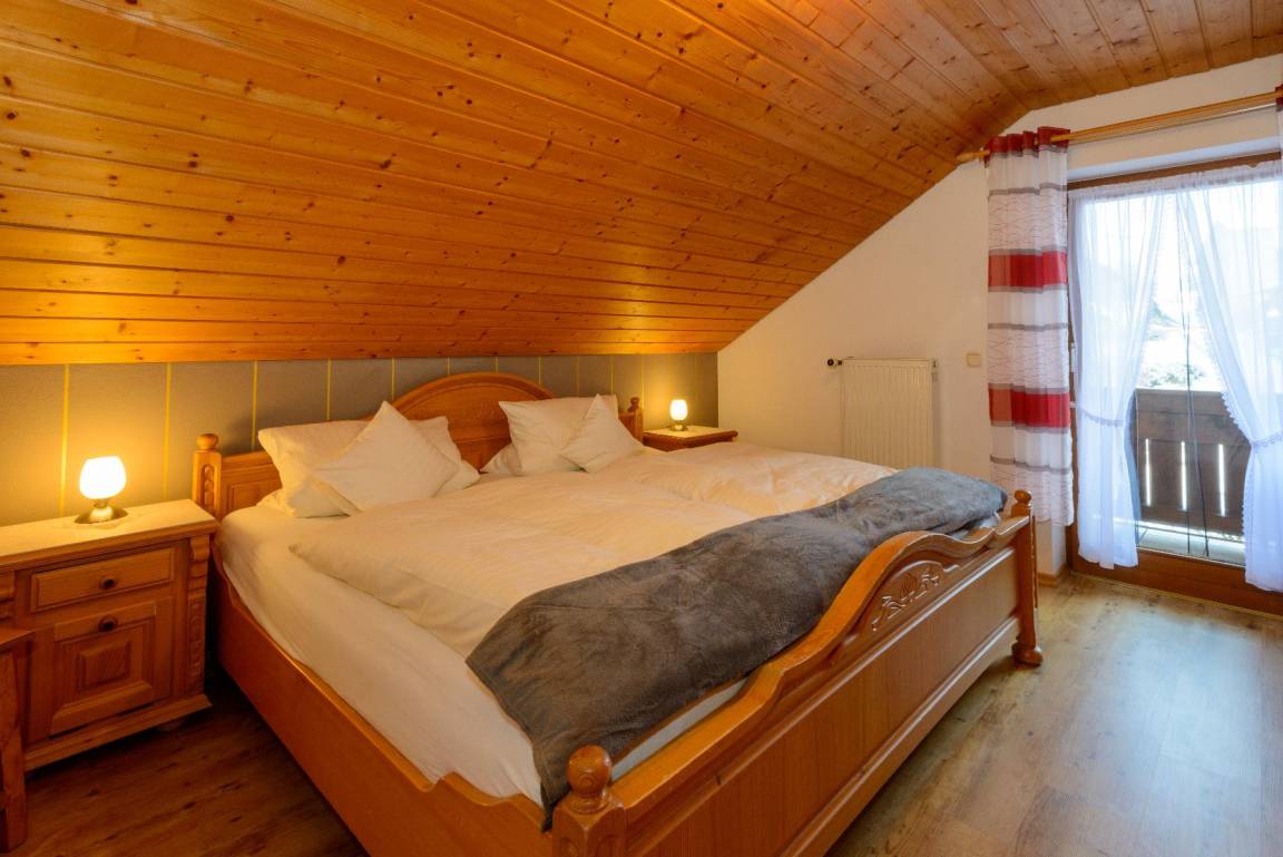 55 M² Ferienwohnung ∙ 2 Schlafzimmer ∙ 4 Gäste - Frauenau