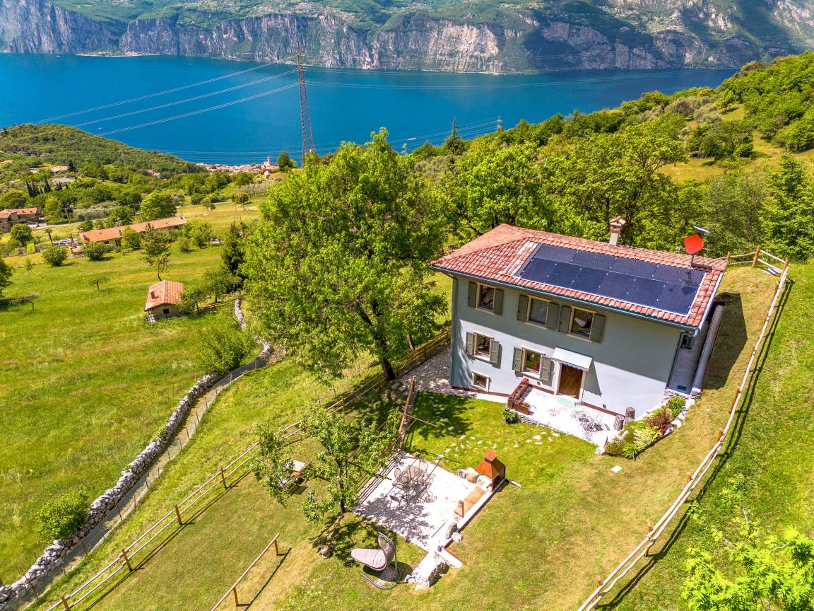 120 M² Villa ∙ 2 Chambres ∙ 5 Personnes - Limone Sul Garda