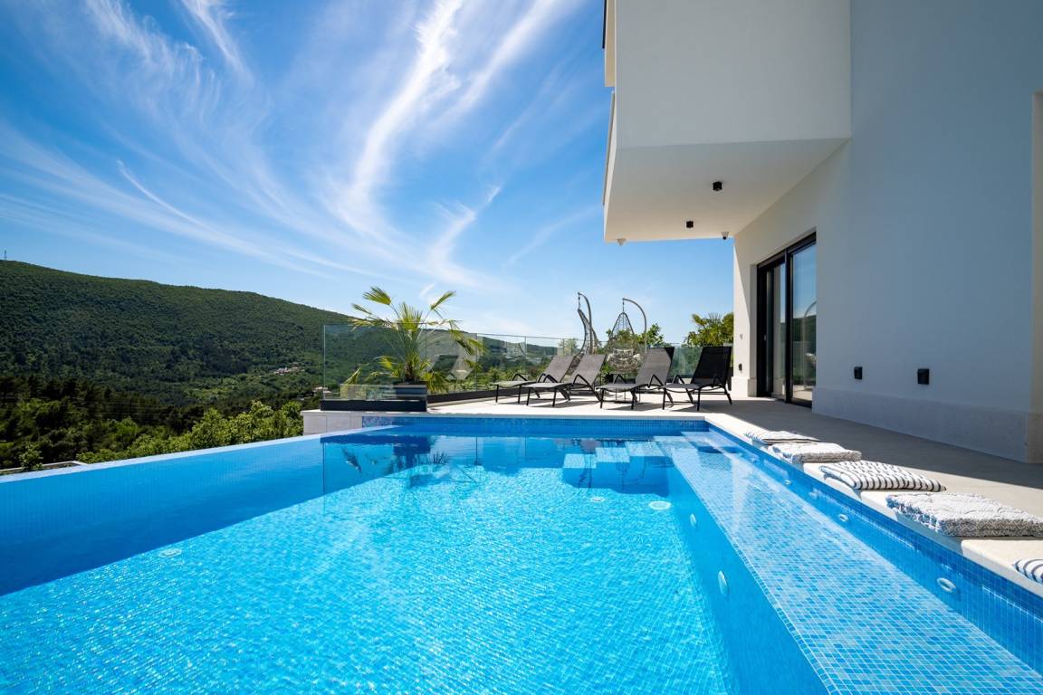 275 M² Villa ∙ 5 Slaapkamers ∙ 10 Gasten - Omiš