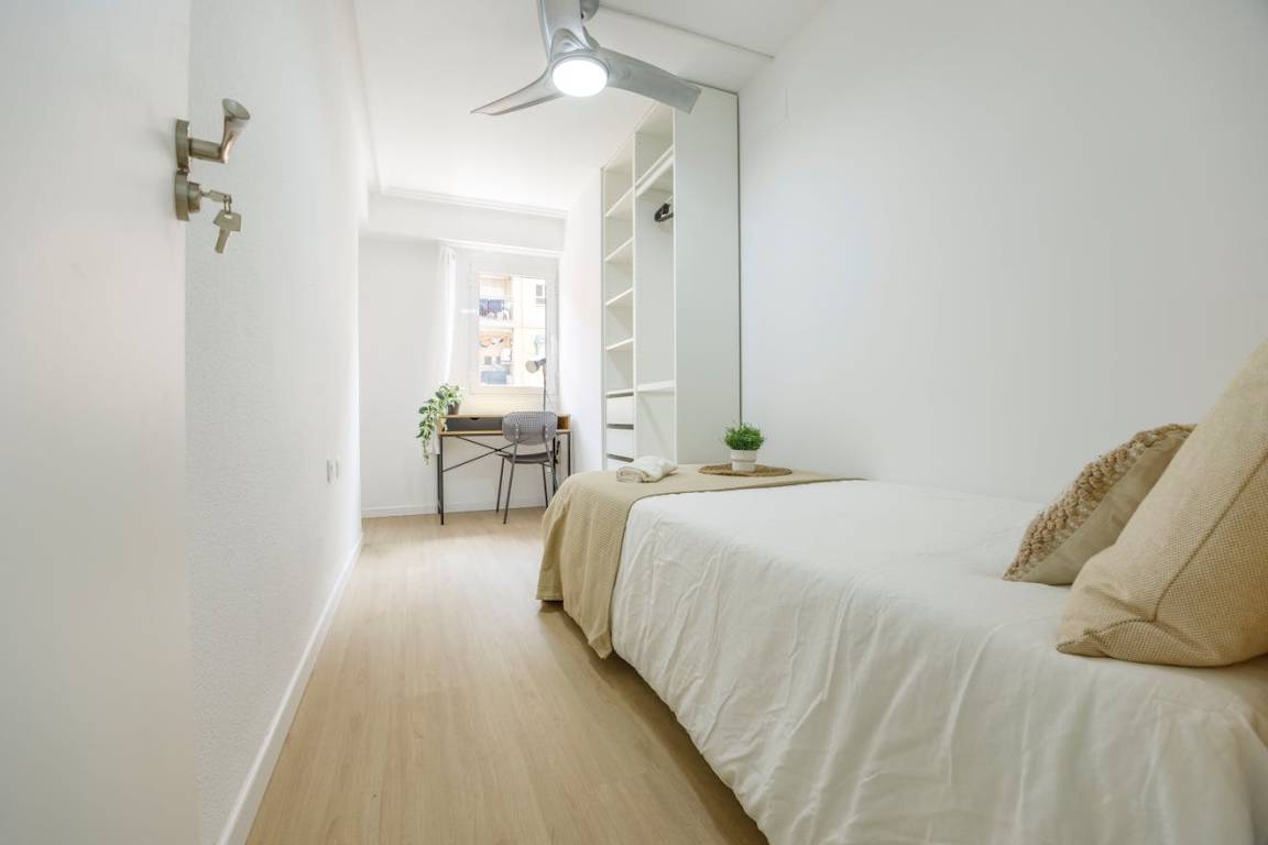 100 M² Private Room ∙ 1 Bedroom ∙ 4 Guests - Valencia