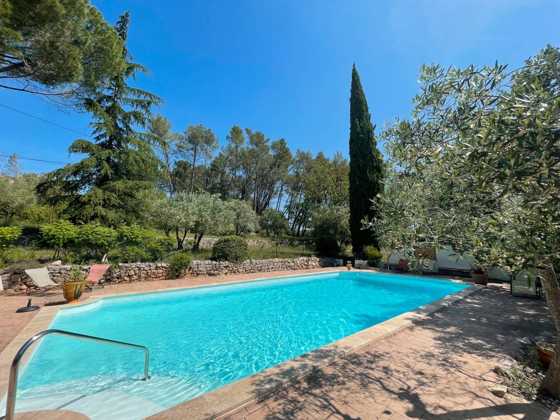 140 M² Maison De Vacances ∙ 3 Chambres ∙ 8 Personnes - Draguignan