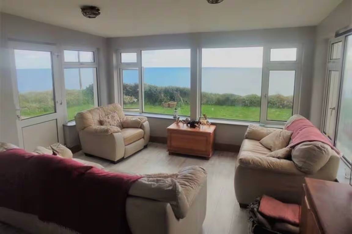 150 M² House ∙ 3 Bedrooms ∙ 8 Guests - Cobh