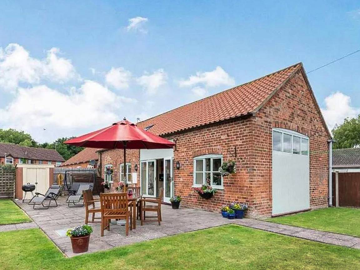 Cottage ∙ 2 Bedrooms ∙ 4 Guests - Lincolnshire