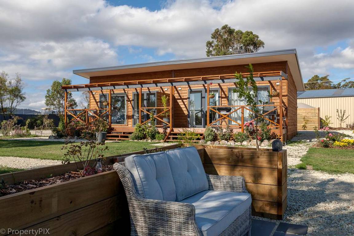 House ∙ 1 Bedroom ∙ 4 Guests - Dodges Ferry