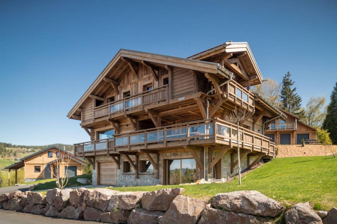 200 M² Chalet ∙ 5 Bedrooms ∙ 14 Guests - Gérardmer