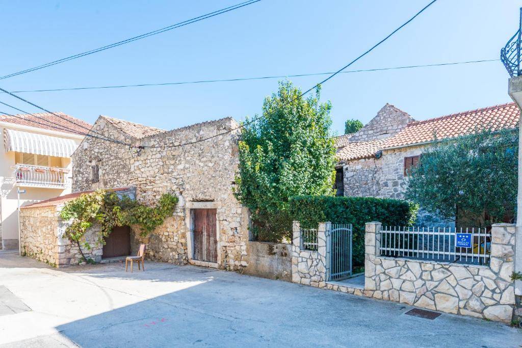 50 M² House ∙ 1 Bedroom ∙ 3 Guests - Sukošan