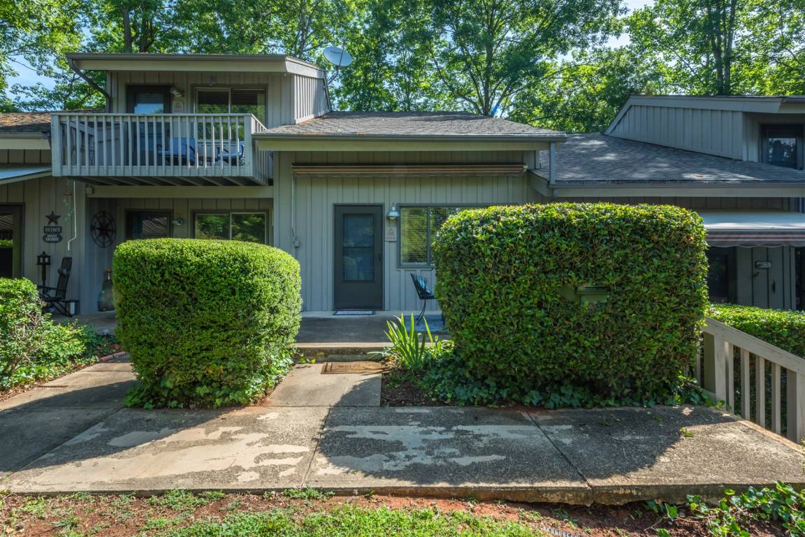 House ∙ 2 Bedrooms ∙ 8 Guests - Lake Lure, NC