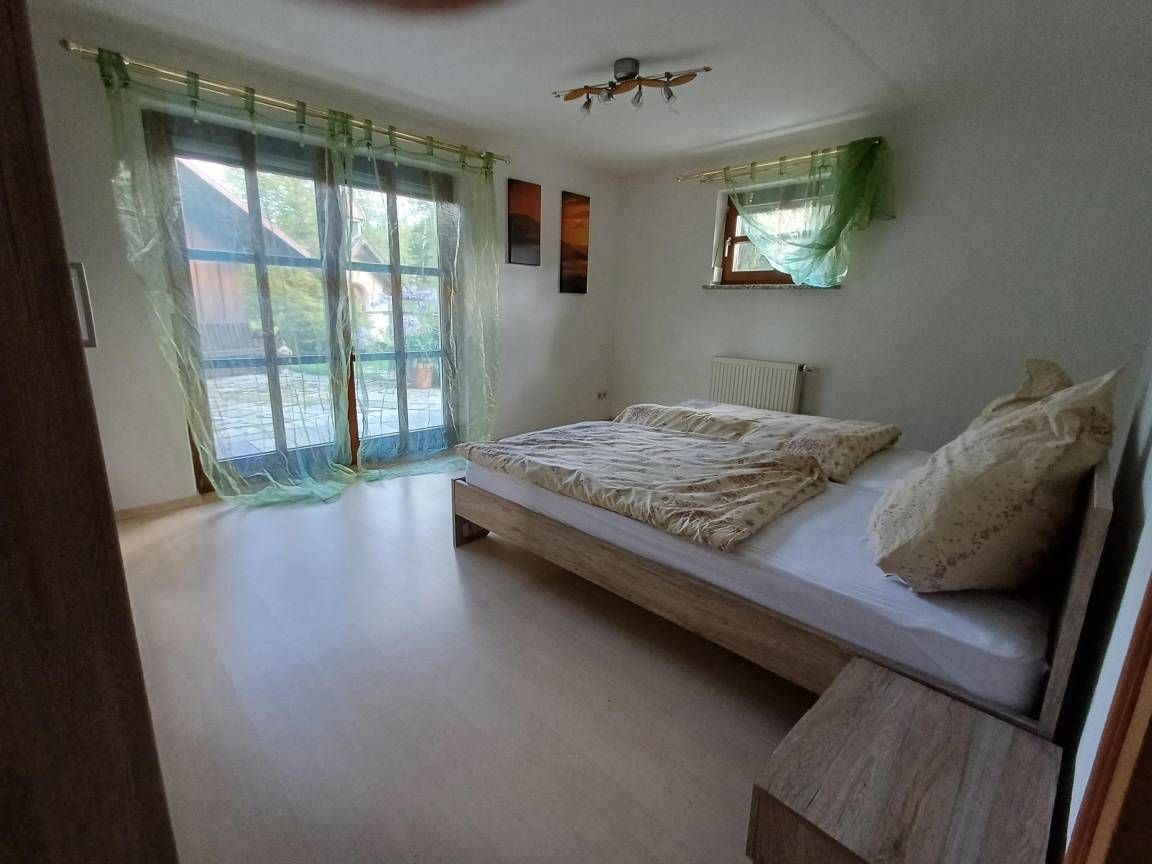 60 M² Ferienwohnung ∙ 2 Schlafzimmer ∙ 4 Gäste - Hauzenberg