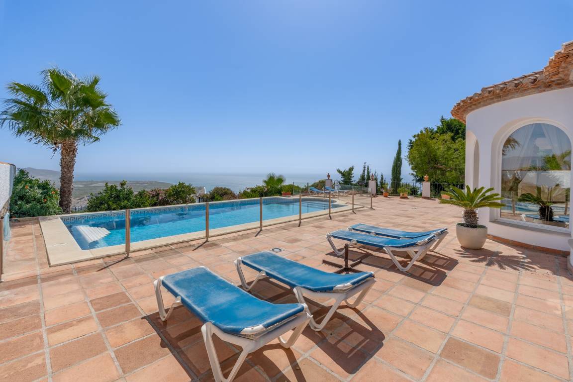 230 M² Villa ∙ 4 Schlafzimmer ∙ 8 Gäste - Salobreña