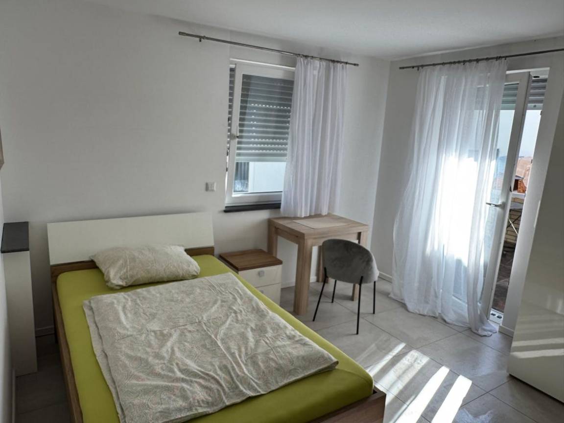 28 M² Ferienwohnung ∙ 2 Gäste - Kelsterbach