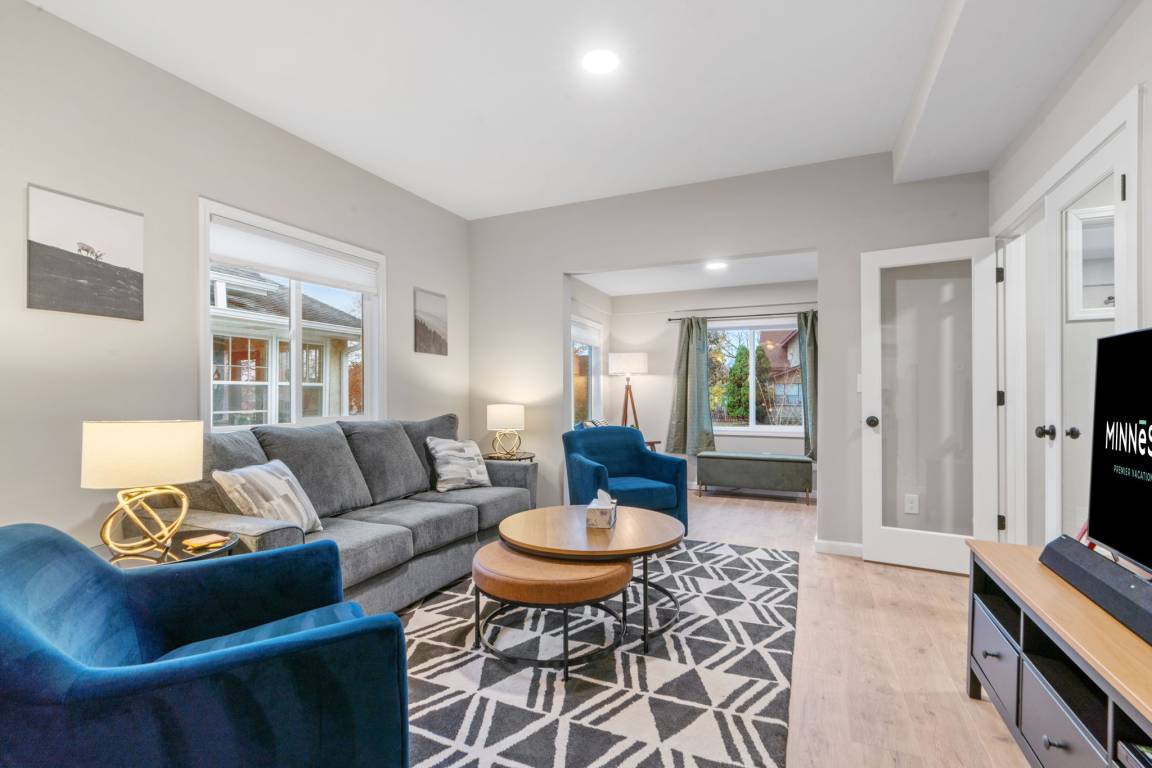 190 M² House ∙ 3 Bedrooms ∙ 6 Guests - Minneapolis, MN
