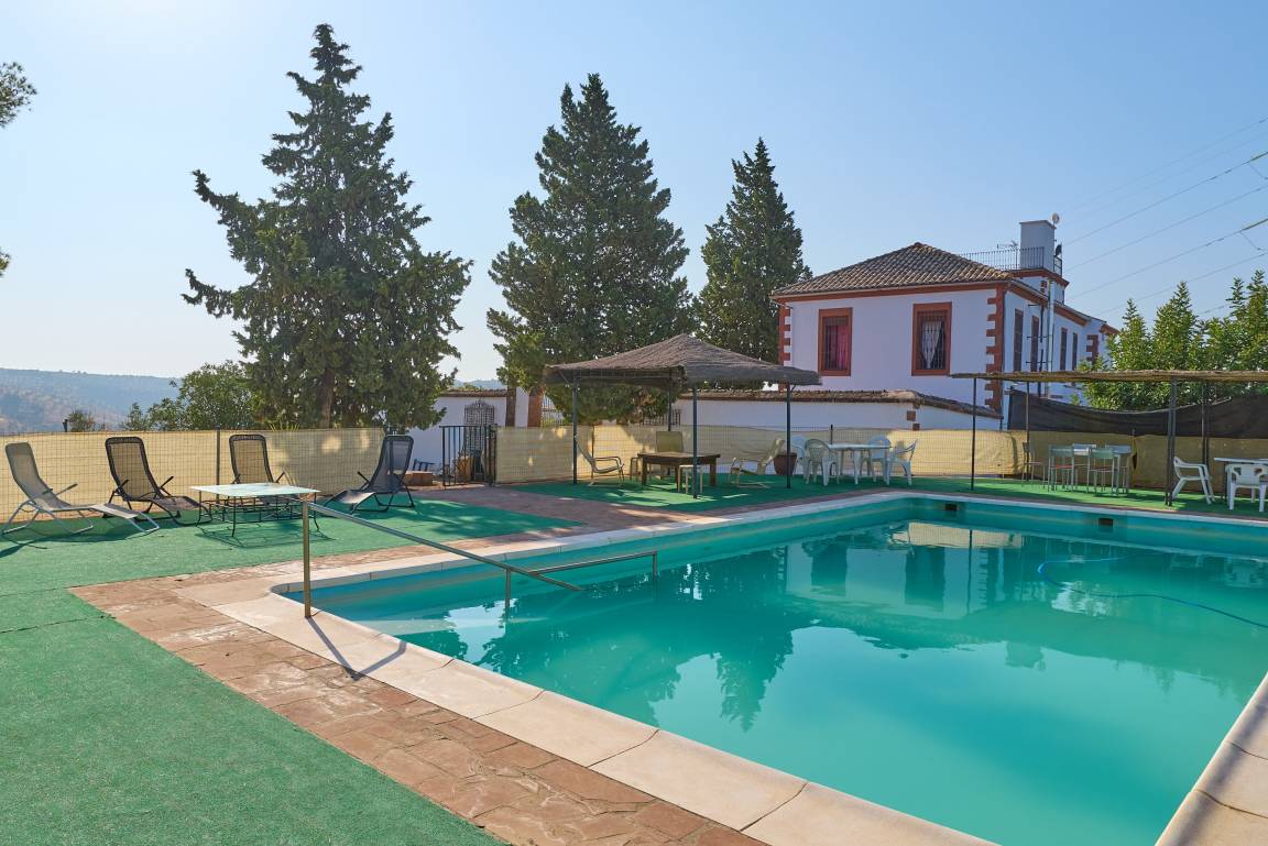 700 M² Huis ∙ 8 Slaapkamers ∙ 20 Gasten - Montoro