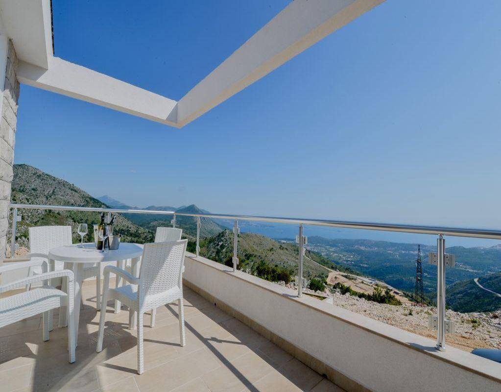 350 M² House ∙ 6 Bedrooms ∙ 15 Guests - Dubrovnik