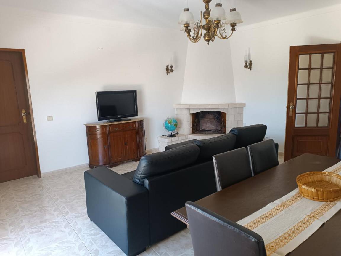 180 M² Apartment ∙ 3 Bedrooms ∙ 6 Guests - Borba