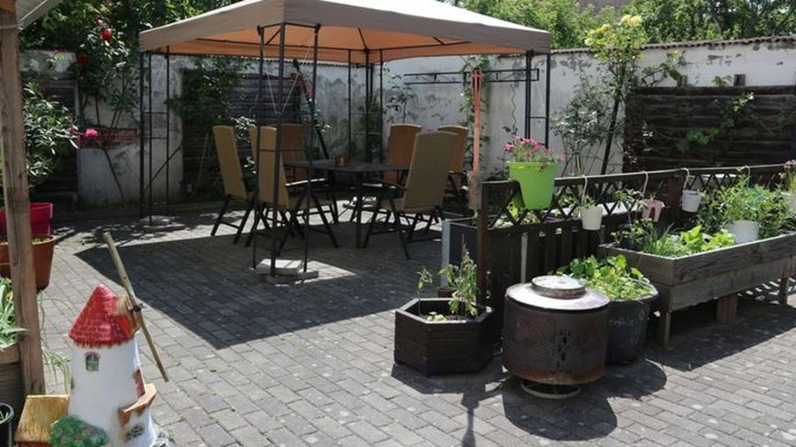 74 M² Apartment ∙ 3 Bedrooms ∙ 4 Guests - Forst