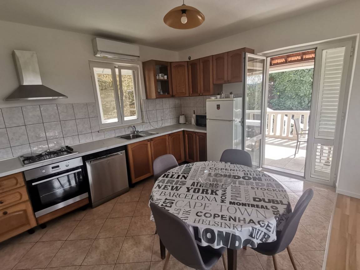 65 M² House ∙ 2 Bedrooms ∙ 6 Guests - Korčula