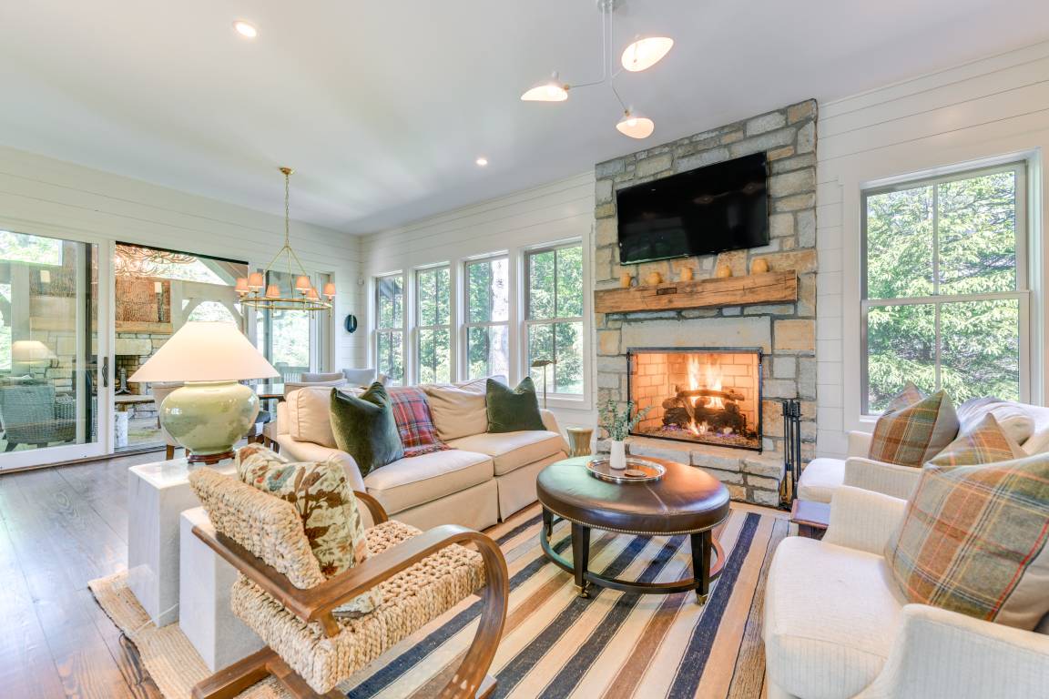 227 M² House ∙ 3 Bedrooms ∙ 6 Guests - Cashiers, NC