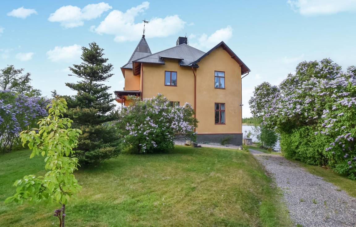 230 M² Casa ∙ 4 Habitaciones ∙ 8 Huéspedes - Lindesberg