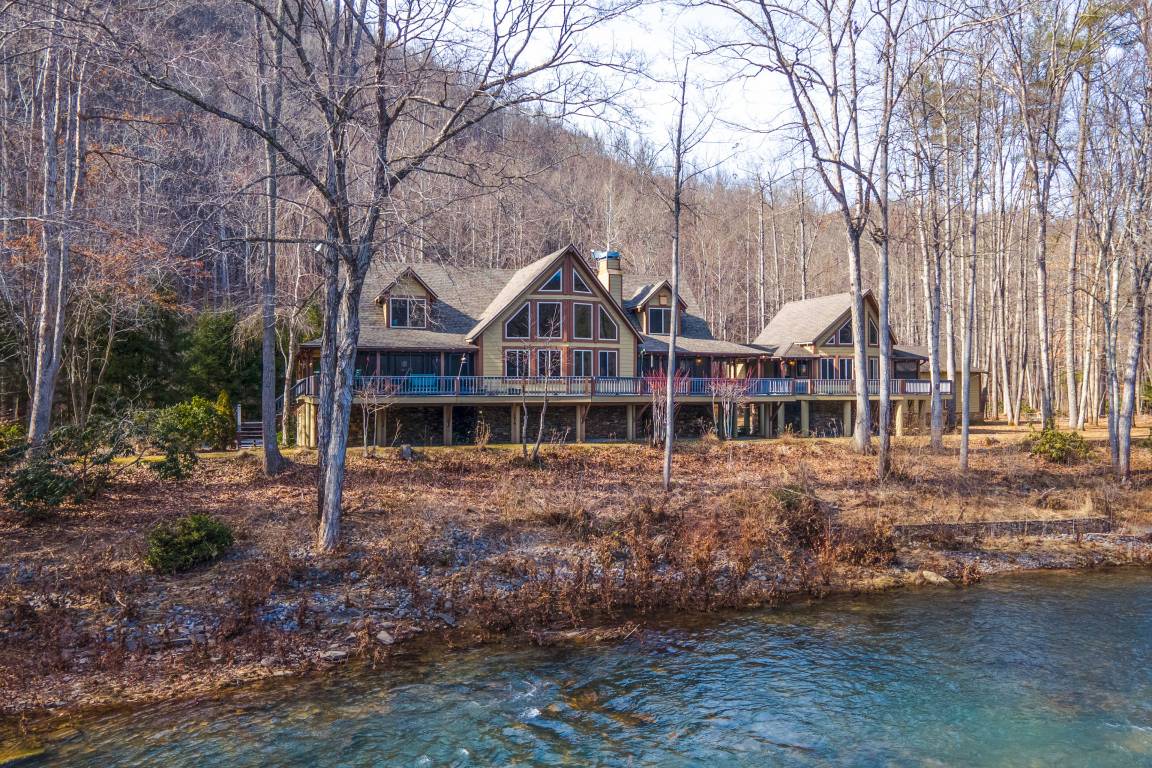 520 M² House ∙ 4 Bedrooms ∙ 15 Guests - West Virginia