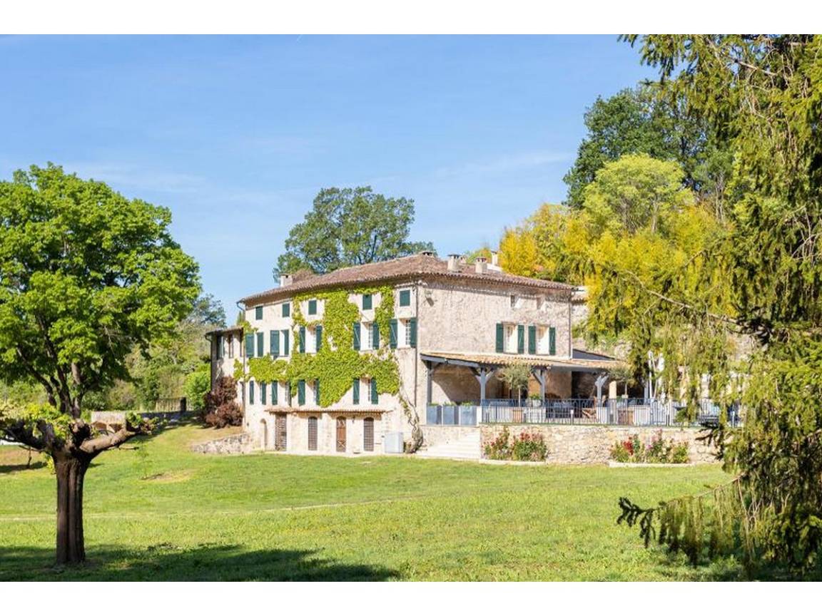 Ferienhaus ∙ 7 Schlafzimmer ∙ 14 Gäste - Montauroux