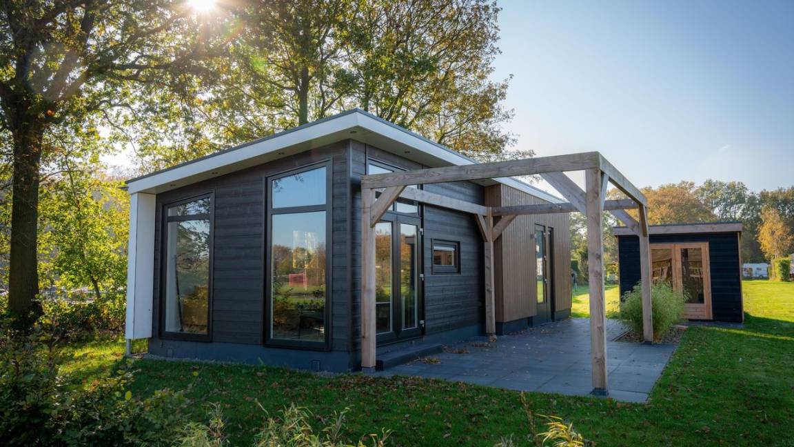 65 M² Ferienhaus ∙ 2 Schlafzimmer ∙ 4 Gäste - Lemmer