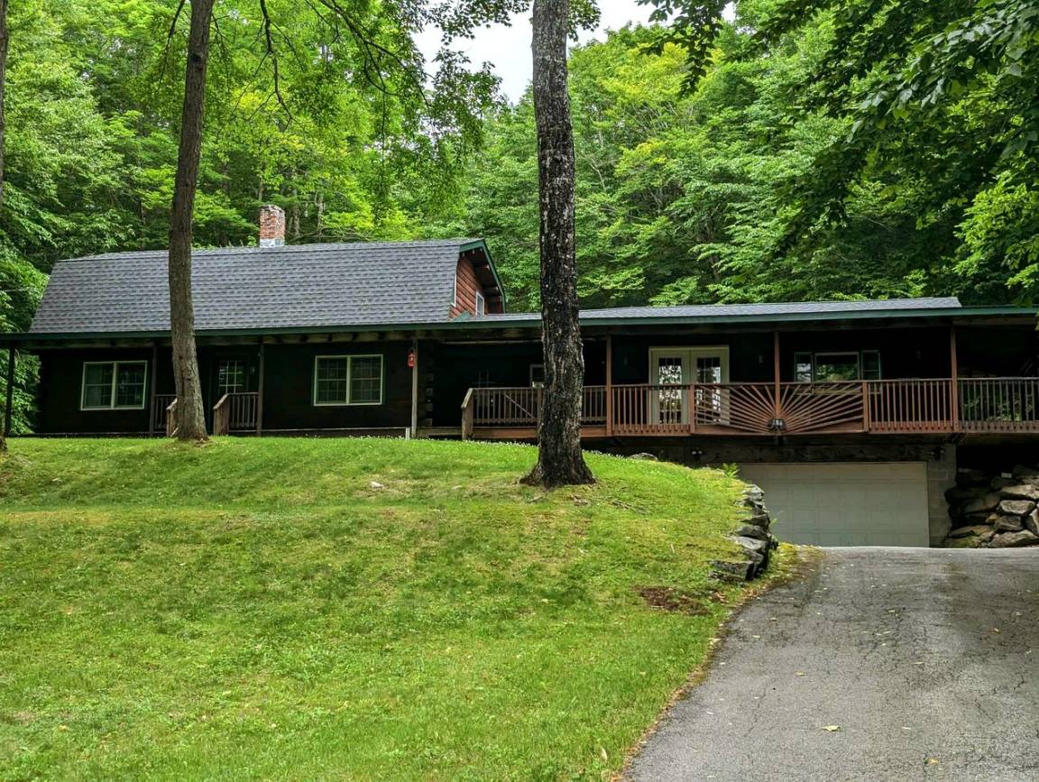 House ∙ 4 Bedrooms ∙ 7 Guests - Old Forge, NY