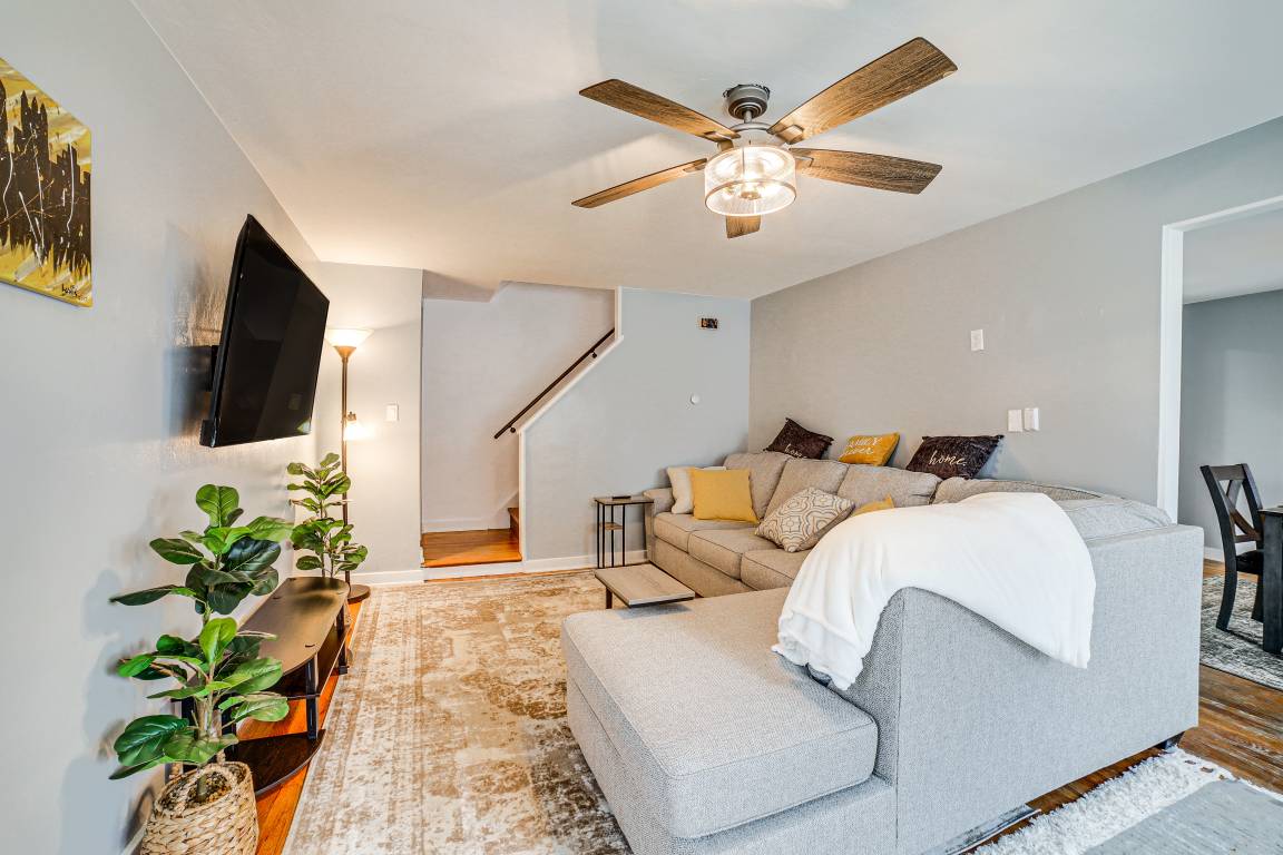 102 M² Casa ∙ 3 Habitaciones ∙ 5 Huéspedes - Monroeville, PA